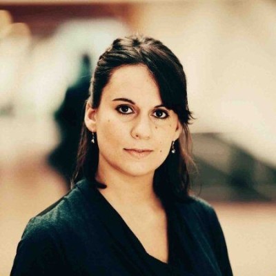 Dealmaker | Veii Jacobs