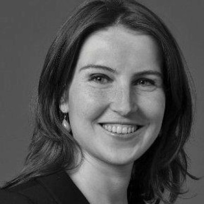 Dealmaker | Eva Schram